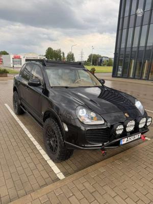 Melns Porsche Cayenne 2004 Kauņa, ar dzinēja tilpumu 4.51 L un nobraukumu 227 tūkst. km par 25000 €, foto 4 vietnē AUTOMOTO.COM.LV