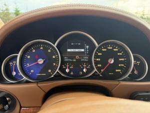Melns Porsche Cayenne 2004 Kauņa, ar dzinēja tilpumu 4.51 L un nobraukumu 227 tūkst. km par 25000 €, foto 18 vietnē AUTOMOTO.COM.LV