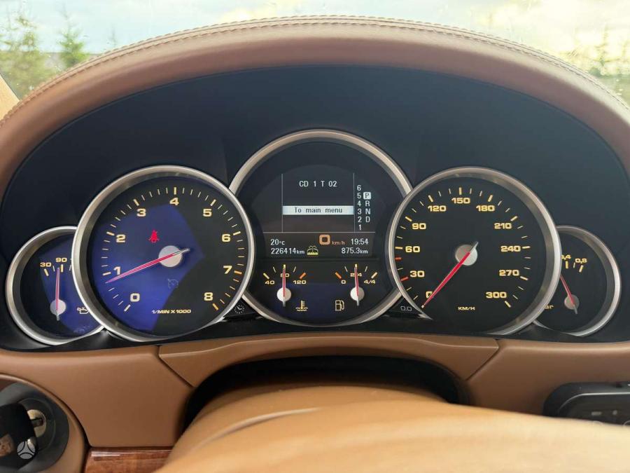 Melns Porsche Cayenne 2004 Kauņa, ar dzinēja tilpumu 4.51 L un nobraukumu 227 tūkst. km par 25000 €, foto 18 vietnē AUTOMOTO.COM.LV