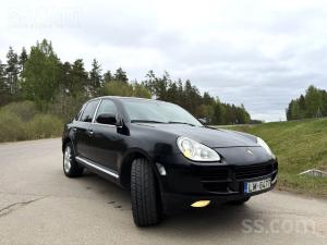 Black Porsche Cayenne 2004 in Jekabpils, with an engine capacity of 4.50 L and mileage of 336 thousand km for 4475 €, photo  on AUTOMOTO.COM.LV