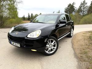 Black Porsche Cayenne 2004 in Jekabpils, with an engine capacity of 4.50 L and mileage of 336 thousand km for 4475 €, photo 5 on AUTOMOTO.COM.LV