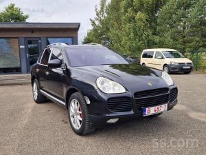 Black Porsche Cayenne 2004 in Valmiera, with an engine capacity of 4.50 L and mileage of 269 thousand km for 7770 €, photo  on AUTOMOTO.COM.LV