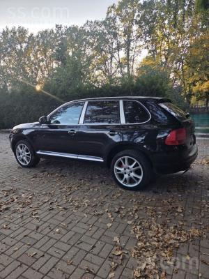 Melns Porsche Cayenne 2004 Rīga, ar dzinēja tilpumu 4.50 L un nobraukumu 256 tūkst. km par 5900 €, foto 5 vietnē AUTOMOTO.COM.LV