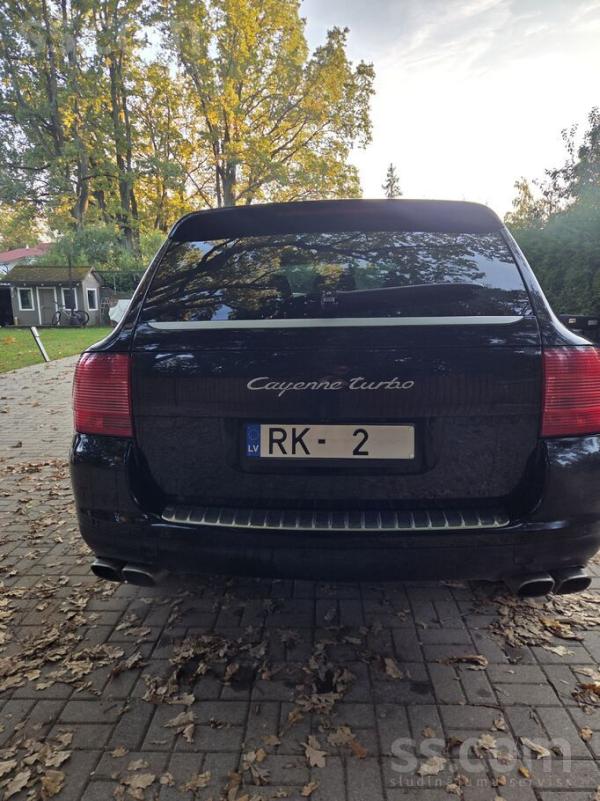 Black Porsche Cayenne 2004 in Riga, with an engine capacity of 4.50 L and mileage of 256 thousand km for 6500 €, photo 7 on AUTOMOTO.COM.LV