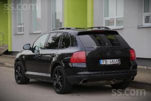 Черный Порше Каен 2004 в Рига, объемом двигателя 4.50 л и пробегом 274 тыс. км за 2995 €, фото 6 на AUTOMOTO.COM.LV