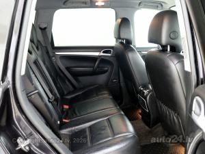 Melns Porsche Cayenne 2005 Tallina, ar dzinēja tilpumu 4.50 L un nobraukumu 237 tūkst. km par 1999 €, foto 7 vietnē AUTOMOTO.COM.LV
