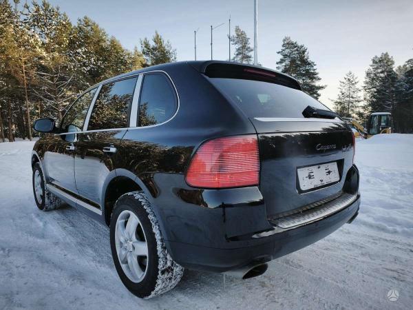 Melns Porsche Cayenne 2005 Utena, ar dzinēja tilpumu 3.20 L un nobraukumu 222 tūkst. km par 5500 €, foto 3 vietnē AUTOMOTO.COM.LV