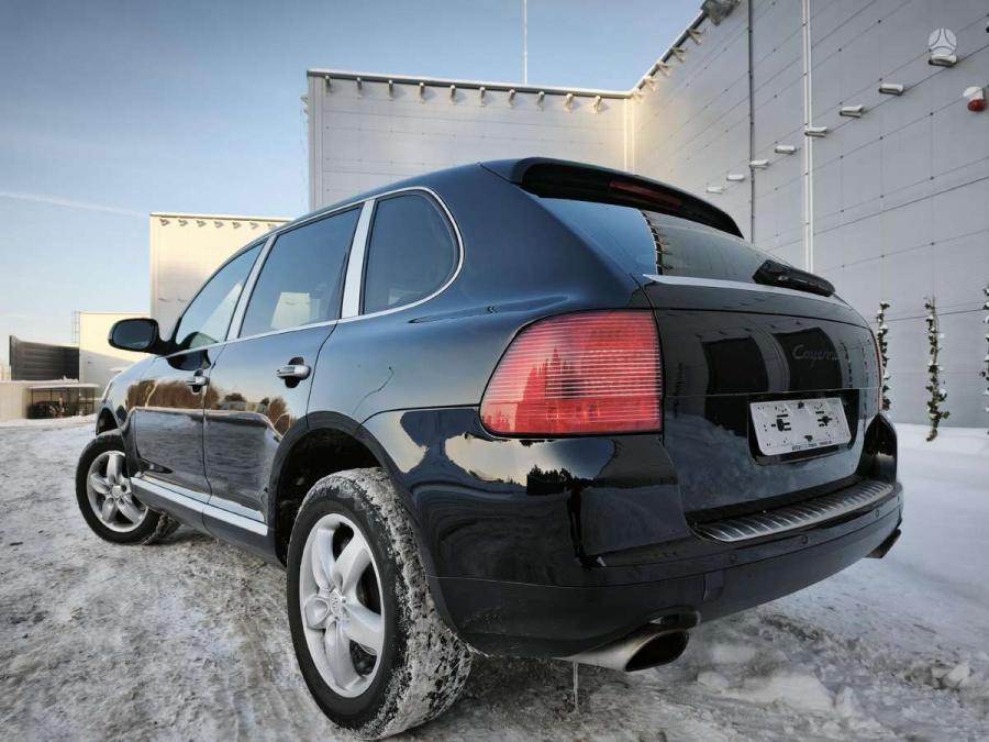 Melns Porsche Cayenne 2005 Utena, ar dzinēja tilpumu 3.20 L un nobraukumu 222 tūkst. km par 5500 €, foto 8 vietnē AUTOMOTO.COM.LV