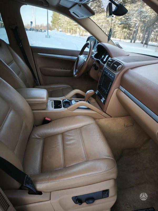 Melns Porsche Cayenne 2005 Utena, ar dzinēja tilpumu 3.20 L un nobraukumu 222 tūkst. km par 5500 €, foto 10 vietnē AUTOMOTO.COM.LV