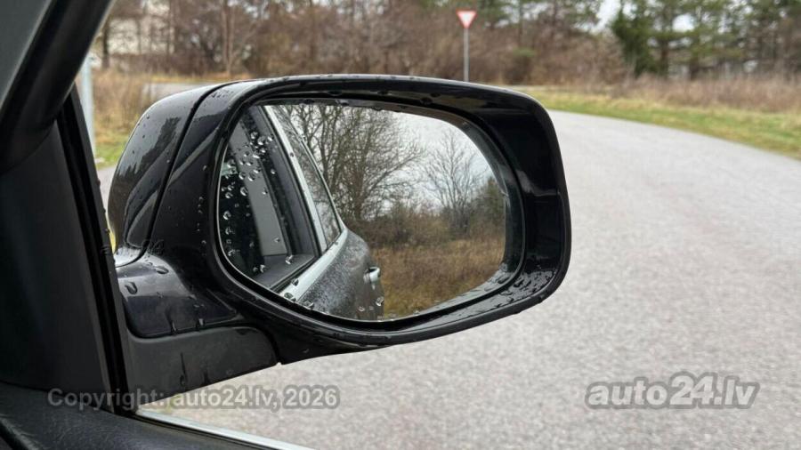 Black Porsche Cayenne 2005 in Tallinn, with an engine capacity of 3.20 L and mileage of 293 thousand km for 5000 €, photo 8 on AUTOMOTO.COM.LV