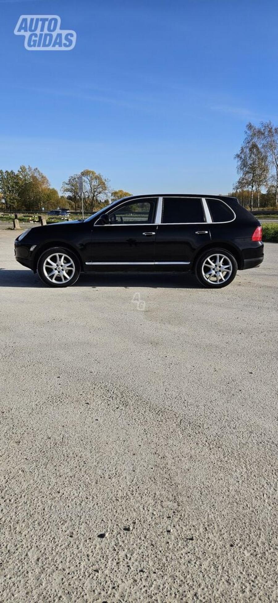 Black Porsche Cayenne 2005 in Siauliai, with an engine capacity of 3.20 L and mileage of 257 thousand km for 4600 €, photo 2 on AUTOMOTO.COM.LV