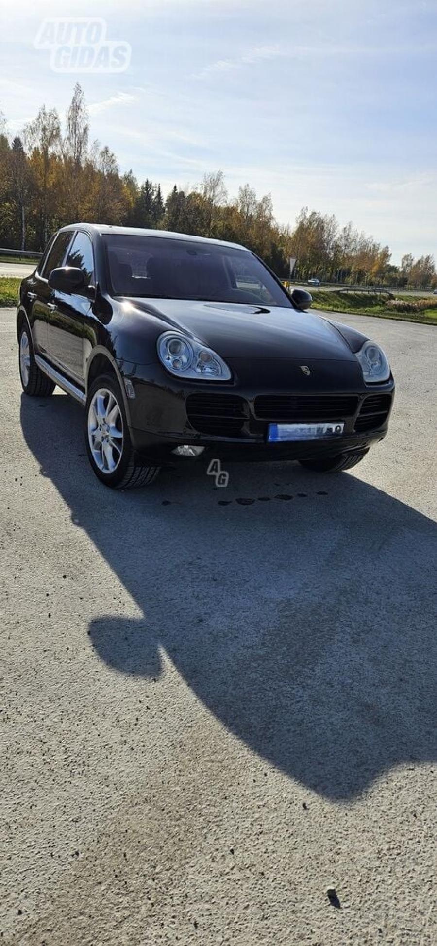 Black Porsche Cayenne 2005 in Siauliai, with an engine capacity of 3.20 L and mileage of 257 thousand km for 4600 €, photo 4 on AUTOMOTO.COM.LV