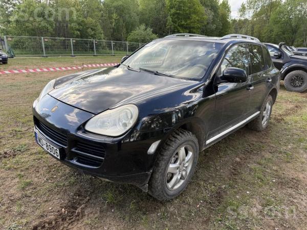 Melns Porsche Cayenne 2005 Valmiera, ar dzinēja tilpumu 4.50 L un nobraukumu 371 tūkst. km par 3900 €, foto 1 vietnē AUTOMOTO.COM.LV