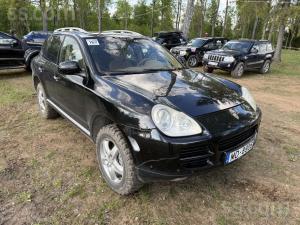 Черный Порше Каен 2005 в Валмиера, объемом двигателя 4.50 л и пробегом 371 тыс. км за 3900 €, фото 3 на AUTOMOTO.COM.LV