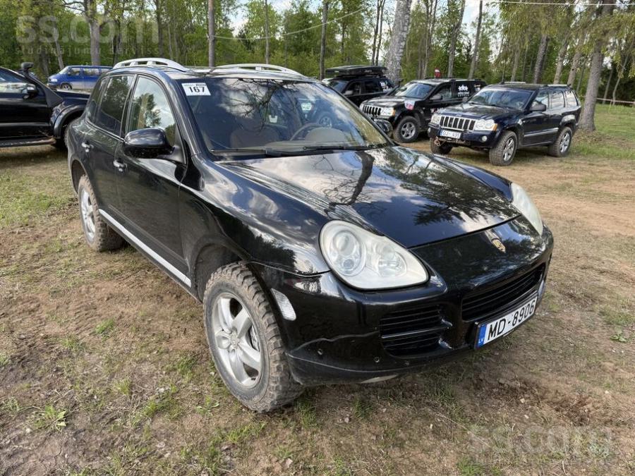 Черный Порше Каен 2005 в Валмиера, объемом двигателя 4.50 л и пробегом 371 тыс. км за 3900 €, фото 3 на AUTOMOTO.COM.LV