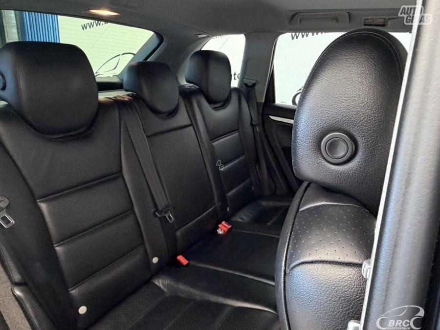 Melns Porsche Cayenne 2005 Avižieniai, ar dzinēja tilpumu 4.50 L un nobraukumu 291 tūkst. km par 4900 €, foto 14 vietnē AUTOMOTO.COM.LV