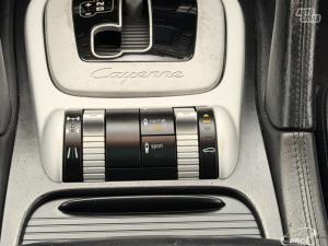 Melns Porsche Cayenne 2005 Avižieniai, ar dzinēja tilpumu 4.50 L un nobraukumu 291 tūkst. km par 4900 €, foto 21 vietnē AUTOMOTO.COM.LV