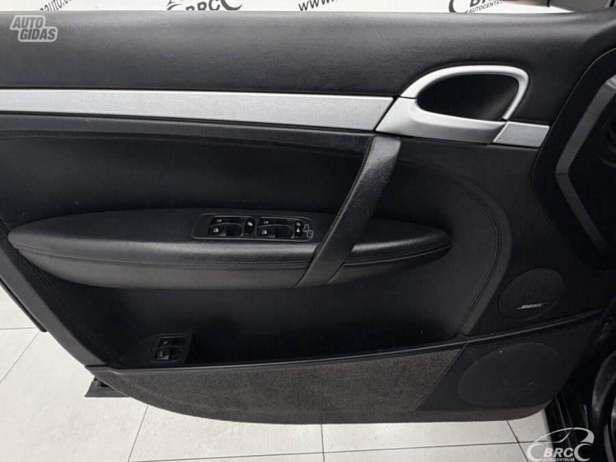 Melns Porsche Cayenne 2005 Avižieniai, ar dzinēja tilpumu 4.50 L un nobraukumu 291 tūkst. km par 4900 €, foto 23 vietnē AUTOMOTO.COM.LV