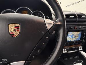 Melns Porsche Cayenne 2005 Avižieniai, ar dzinēja tilpumu 4.50 L un nobraukumu 291 tūkst. km par 4900 €, foto 32 vietnē AUTOMOTO.COM.LV