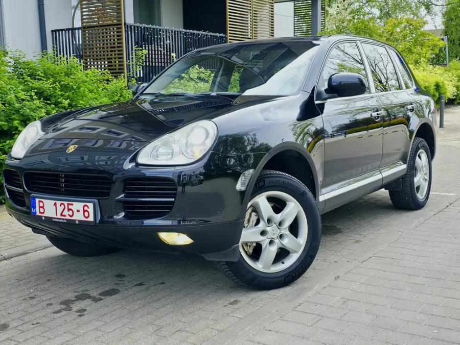 Melns Porsche Cayenne 2005 Rīga, ar dzinēja tilpumu 4.50 L un nobraukumu 216 tūkst. km par 4950 €, foto 1 vietnē AUTOMOTO.COM.LV