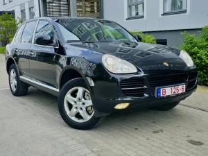 Melns Porsche Cayenne 2005 Rīga, ar dzinēja tilpumu 4.50 L un nobraukumu 216 tūkst. km par 4950 €, foto 4 vietnē AUTOMOTO.COM.LV