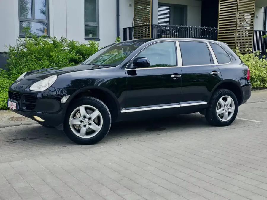 Melns Porsche Cayenne 2005 Rīga, ar dzinēja tilpumu 4.50 L un nobraukumu 216 tūkst. km par 4950 €, foto 9 vietnē AUTOMOTO.COM.LV