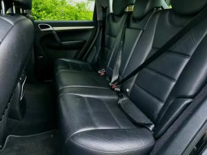 Melns Porsche Cayenne 2005 Rīga, ar dzinēja tilpumu 4.50 L un nobraukumu 216 tūkst. km par 4950 €, foto 25 vietnē AUTOMOTO.COM.LV