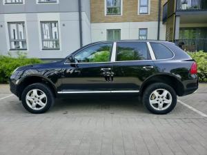 Melns Porsche Cayenne 2005 Rīga, ar dzinēja tilpumu 4.50 L un nobraukumu 216 tūkst. km par 4950 €, foto 29 vietnē AUTOMOTO.COM.LV