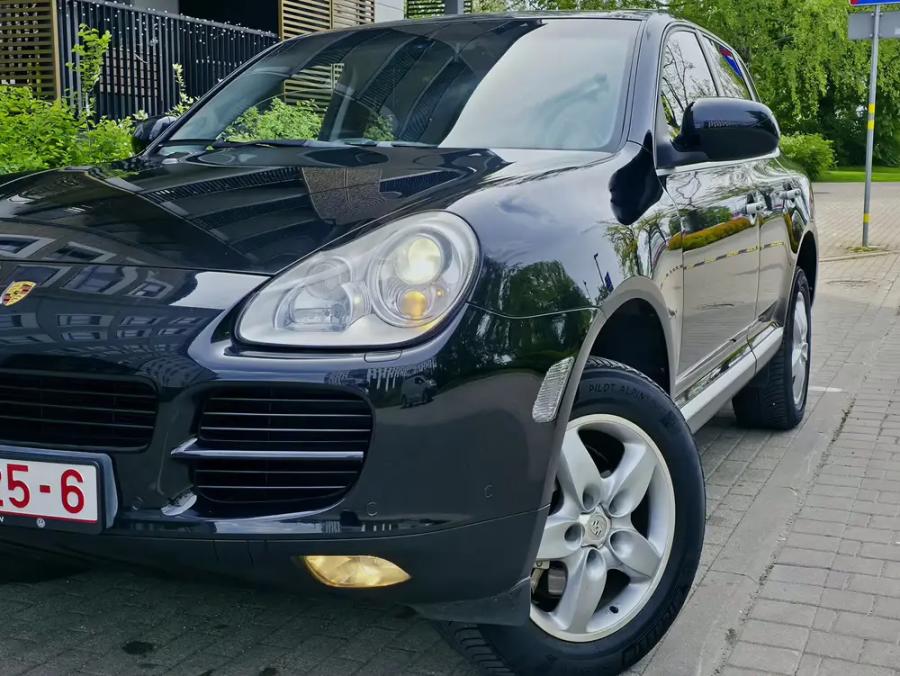Melns Porsche Cayenne 2005 Rīga, ar dzinēja tilpumu 4.50 L un nobraukumu 216 tūkst. km par 4950 €, foto 30 vietnē AUTOMOTO.COM.LV