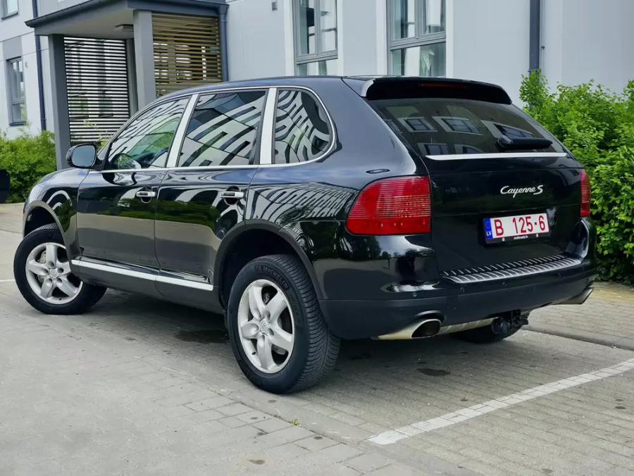 Melns Porsche Cayenne 2005 Rīga, ar dzinēja tilpumu 4.50 L un nobraukumu 216 tūkst. km par 4950 €, foto 31 vietnē AUTOMOTO.COM.LV