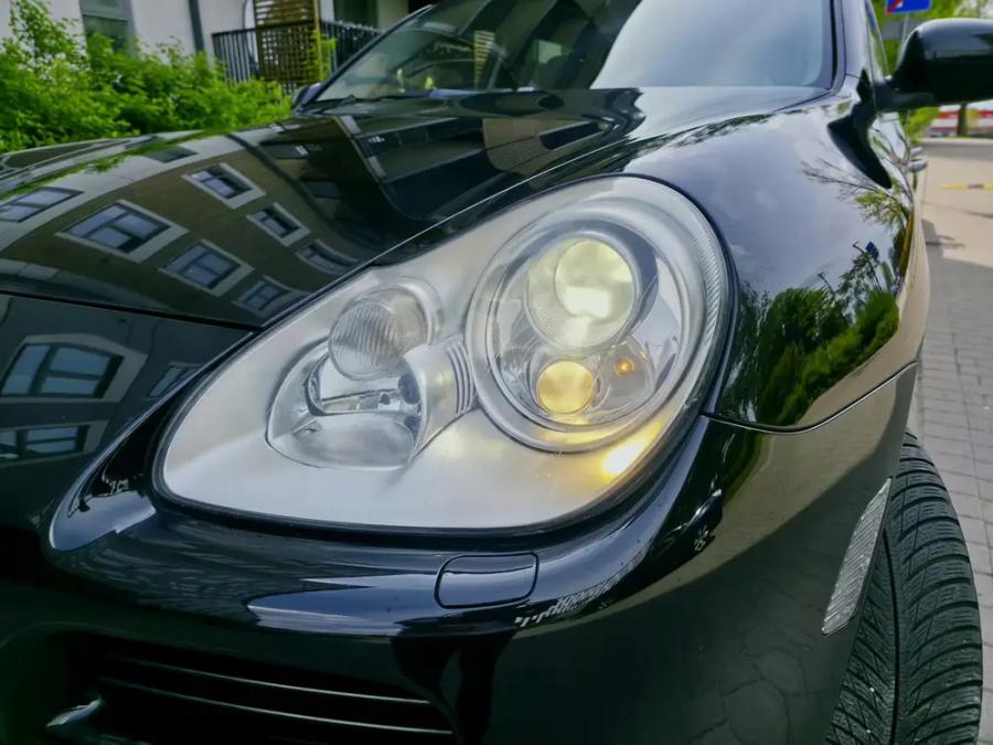 Melns Porsche Cayenne 2005 Rīga, ar dzinēja tilpumu 4.50 L un nobraukumu 216 tūkst. km par 4950 €, foto 35 vietnē AUTOMOTO.COM.LV