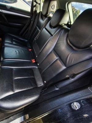 Melns Porsche Cayenne 2005 Kauņa, ar dzinēja tilpumu 4.51 L un nobraukumu 350 tūkst. km par 6000 €, foto 4 vietnē AUTOMOTO.COM.LV