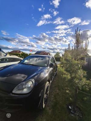 Melns Porsche Cayenne 2005 Kauņa, ar dzinēja tilpumu 4.51 L un nobraukumu 350 tūkst. km par 6000 €, foto 7 vietnē AUTOMOTO.COM.LV
