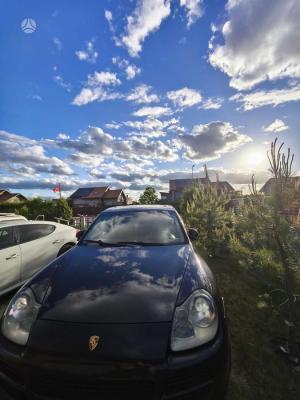 Melns Porsche Cayenne 2005 Kauņa, ar dzinēja tilpumu 4.51 L un nobraukumu 350 tūkst. km par 6000 €, foto 8 vietnē AUTOMOTO.COM.LV
