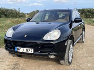 Black Porsche Cayenne 2005 in Kaunas, with an engine capacity of 4.51 L and mileage of 274 thousand km for 6200 €, photo 3 on AUTOMOTO.COM.LV