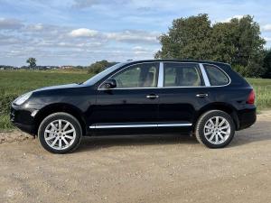 Black Porsche Cayenne 2005 in Kaunas, with an engine capacity of 4.51 L and mileage of 274 thousand km for 6200 €, photo 5 on AUTOMOTO.COM.LV