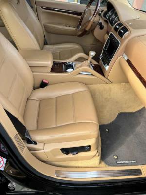 Black Porsche Cayenne 2005 in Kaunas, with an engine capacity of 4.51 L and mileage of 274 thousand km for 6200 €, photo 15 on AUTOMOTO.COM.LV
