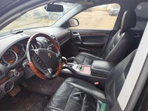 Melns Porsche Cayenne 2006 Rokiškis, ar dzinēja tilpumu 4.51 L un nobraukumu 172 tūkst. km par 3900 €, foto 6 vietnē AUTOMOTO.COM.LV