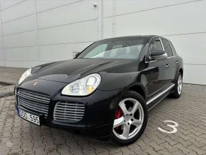 Melns Porsche Cayenne 2006 Kauņa, ar dzinēja tilpumu 4.51 L un nobraukumu 280 tūkst. km par 6950 €, foto  vietnē AUTOMOTO.COM.LV