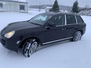 Black Porsche Cayenne 2006 in Vilnius, with an engine capacity of 4.51 L and mileage of 126 thousand km for 2340 €, photo 2 on AUTOMOTO.COM.LV