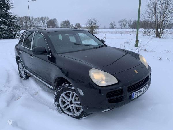 Melns Porsche Cayenne 2006 Viļņa, ar dzinēja tilpumu 4.51 L un nobraukumu 126 tūkst. km par 2340 €, foto 6 vietnē AUTOMOTO.COM.LV