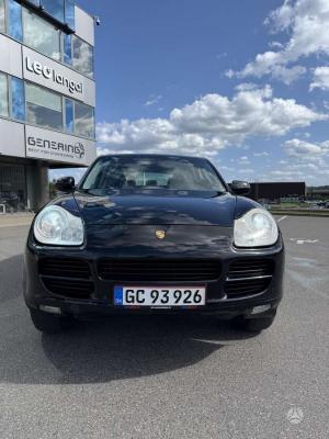Black Porsche Cayenne 2006 in Vilnius, with an engine capacity of 3.20 L and mileage of 188 thousand km for 6499 €, photo 8 on AUTOMOTO.COM.LV