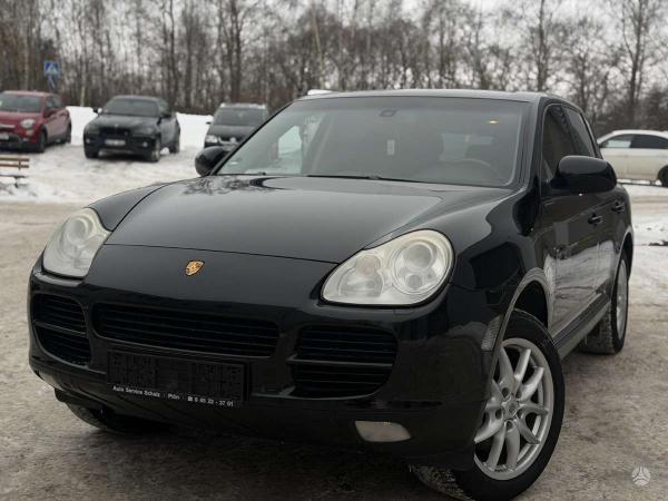 Black Porsche Cayenne 2006 in Rokiskis, with an engine capacity of 4.51 L and mileage of 173 thousand km for 4450 €, photo 3 on AUTOMOTO.COM.LV