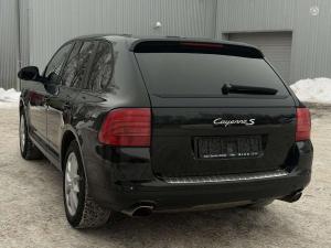 Black Porsche Cayenne 2006 in Rokiskis, with an engine capacity of 4.51 L and mileage of 173 thousand km for 4450 €, photo 5 on AUTOMOTO.COM.LV