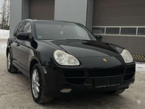 Black Porsche Cayenne 2006 in Rokiskis, with an engine capacity of 4.51 L and mileage of 173 thousand km for 4450 €, photo 9 on AUTOMOTO.COM.LV
