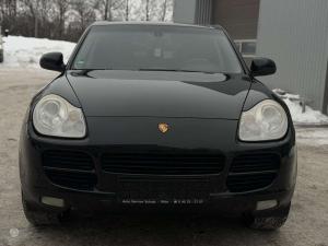 Black Porsche Cayenne 2006 in Rokiskis, with an engine capacity of 4.51 L and mileage of 173 thousand km for 4450 €, photo 10 on AUTOMOTO.COM.LV