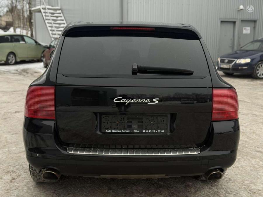 Black Porsche Cayenne 2006 in Rokiskis, with an engine capacity of 4.51 L and mileage of 173 thousand km for 4450 €, photo 11 on AUTOMOTO.COM.LV