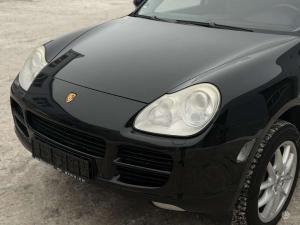 Black Porsche Cayenne 2006 in Rokiskis, with an engine capacity of 4.51 L and mileage of 173 thousand km for 4450 €, photo 12 on AUTOMOTO.COM.LV