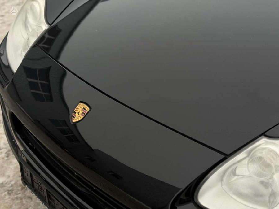 Black Porsche Cayenne 2006 in Rokiskis, with an engine capacity of 4.51 L and mileage of 173 thousand km for 4450 €, photo 14 on AUTOMOTO.COM.LV