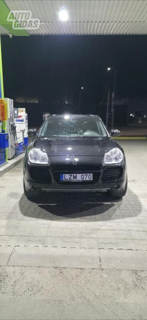 Black Porsche Cayenne 2006 in Vilnius, with an engine capacity of 4.50 L and mileage of 180 thousand km for 11000 €, photo 6 on AUTOMOTO.COM.LV